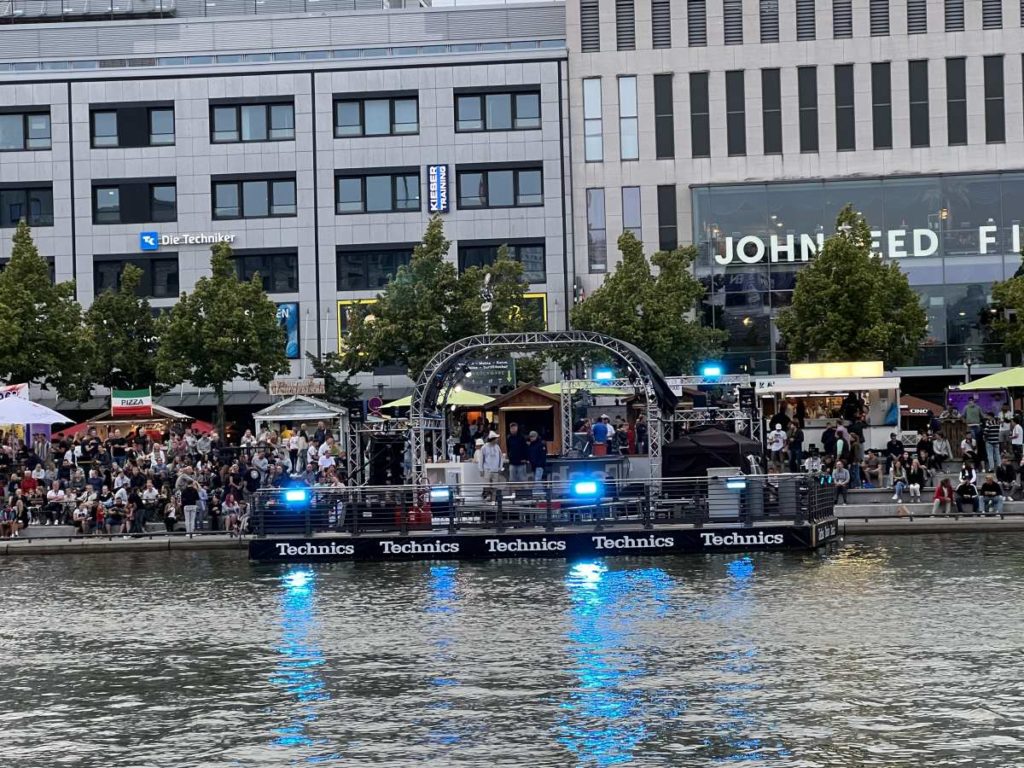 Bootshafen Bühne / Kieler Woche Bühne | We love Kiel