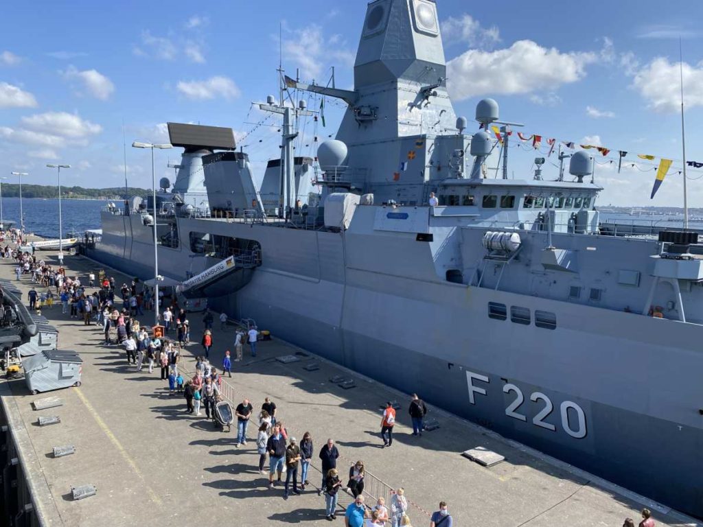 Kiel Week Open Ship 2021 at the naval base Kiel-Wik | We love Kiel